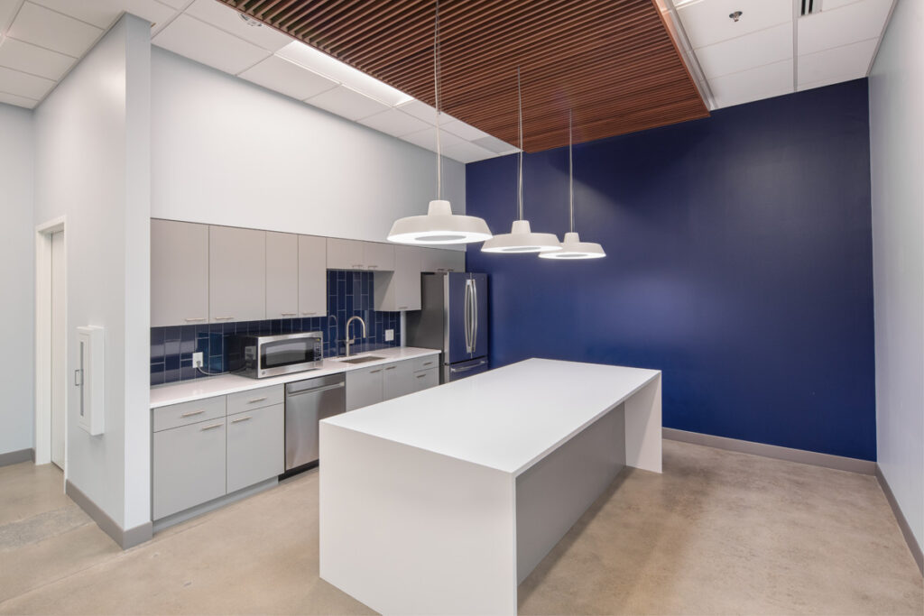 Triangle Business Center - McDonald York